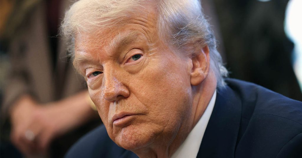 Top doctor unveils chilling theory about Trump’s MRI scan | News22